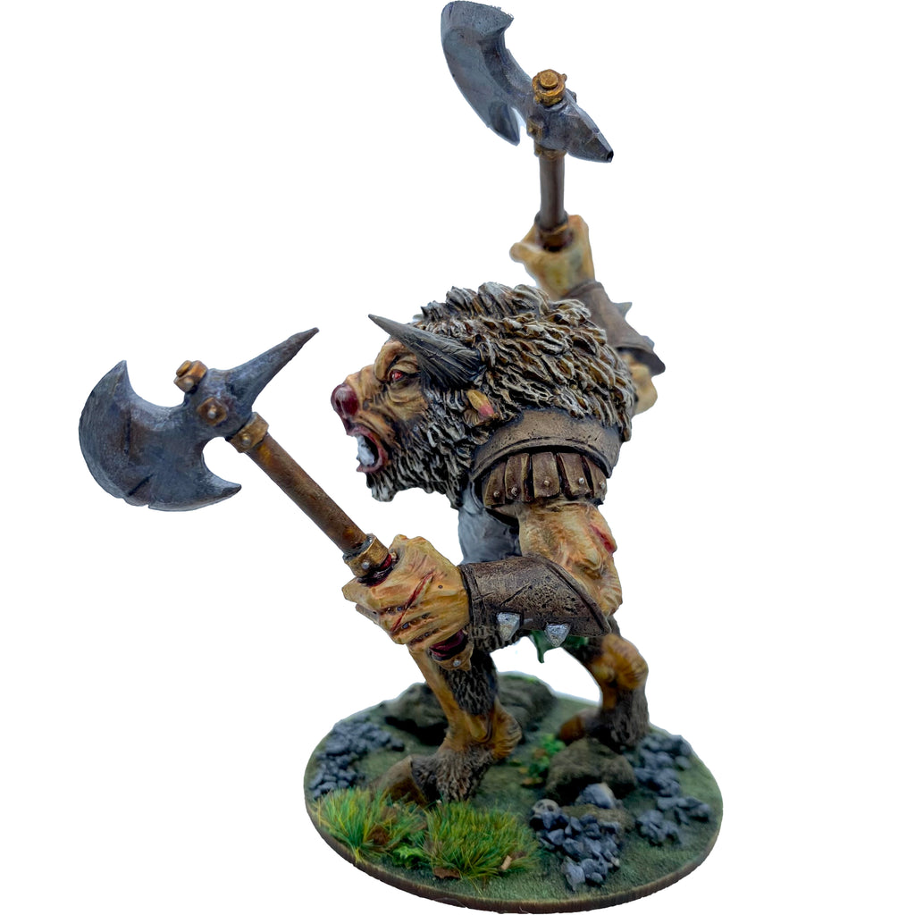 Minotaur, armoured with 2 axes – Footsore Miniatures & Games Limited